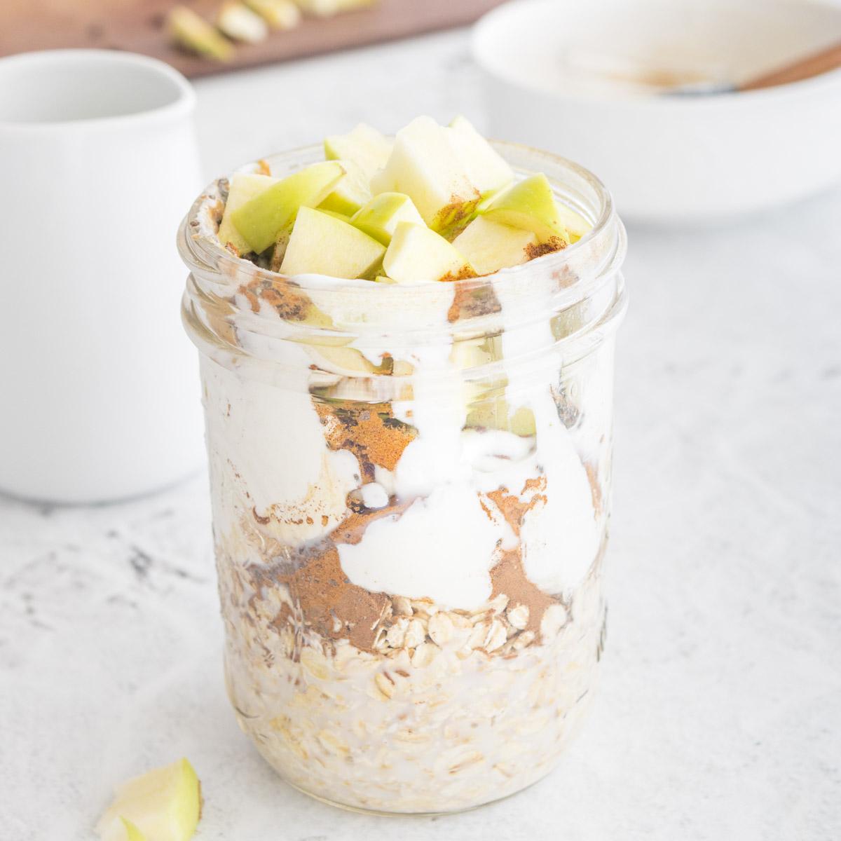 Green Apple Overnight Oats - Nourish Nutrition Blog